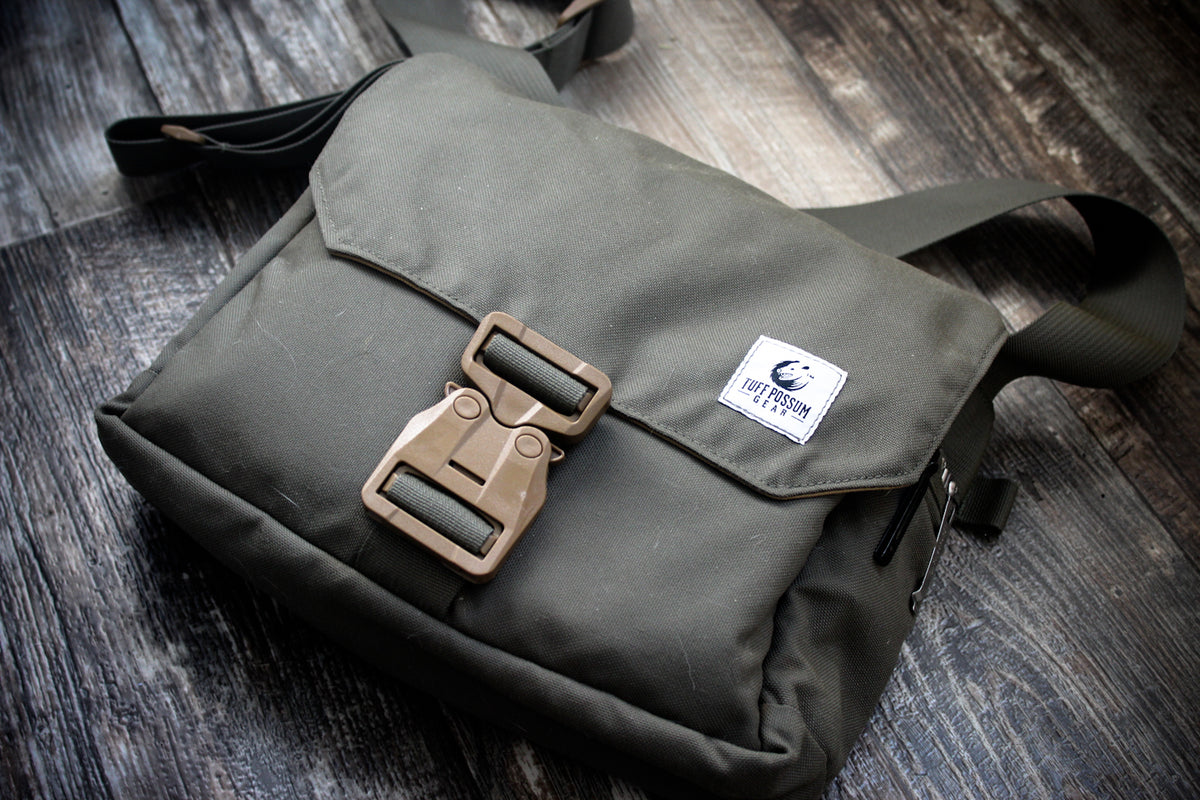 Building an EDC Bag with the Tuff Possum Shackleton – Knife Pivot Lube